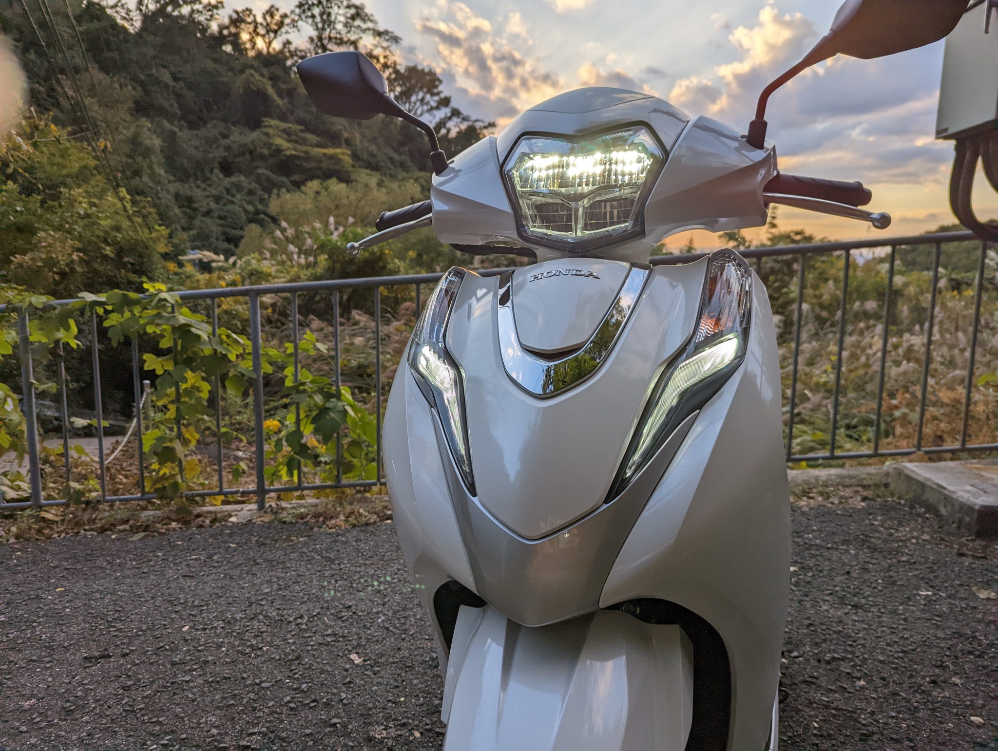 【どっちがいい】バーグマンストリート125EXとリード125の徹底比較！ | 小型モト