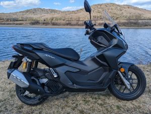 HONDA PCX160とADV160の徹底比較！誰向け？どちらがおススメ？ | 小型モト