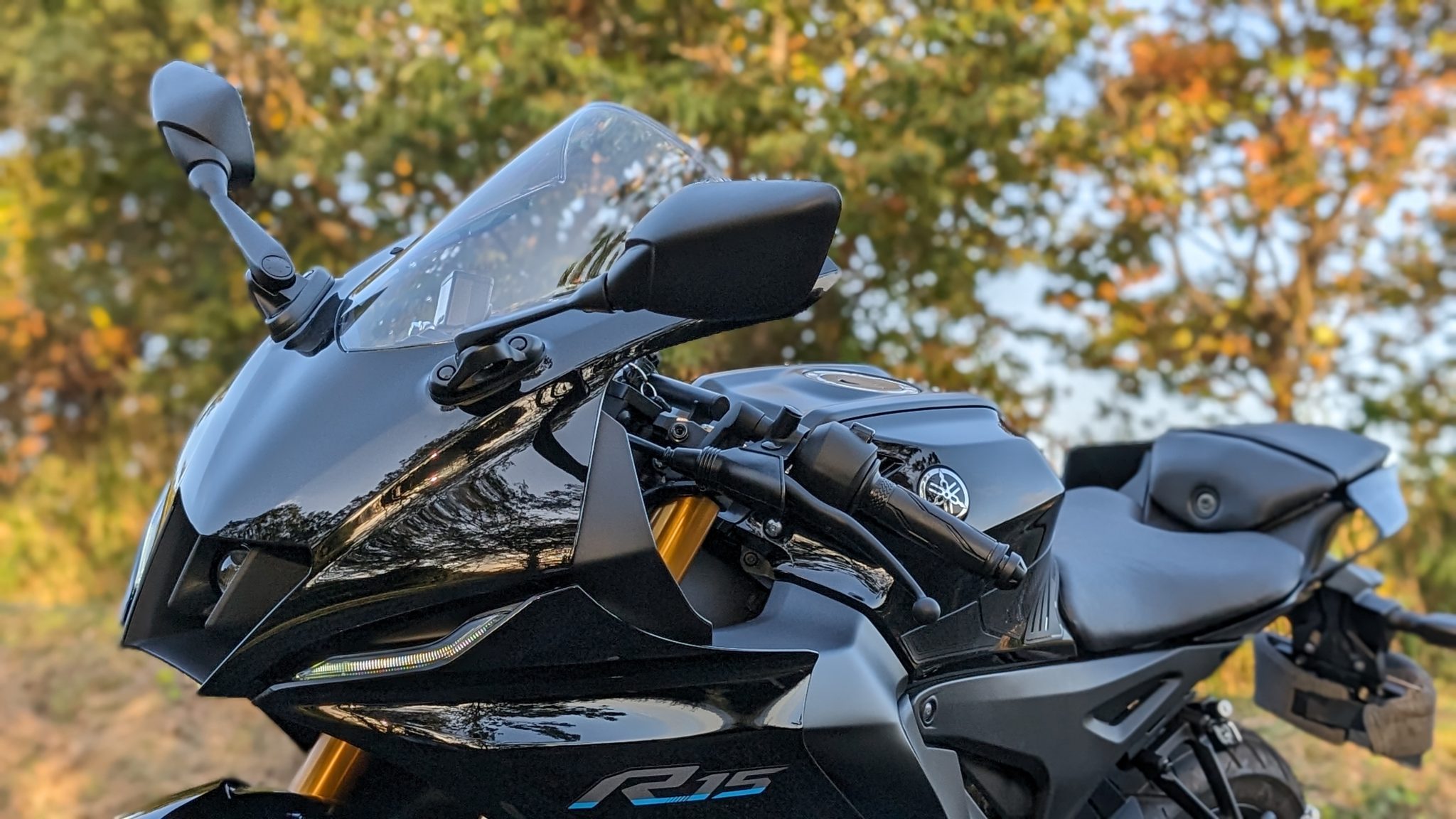 YZF-R15を購入して後悔はする？実際に乗って感じた不満点まとめ | 小型モト