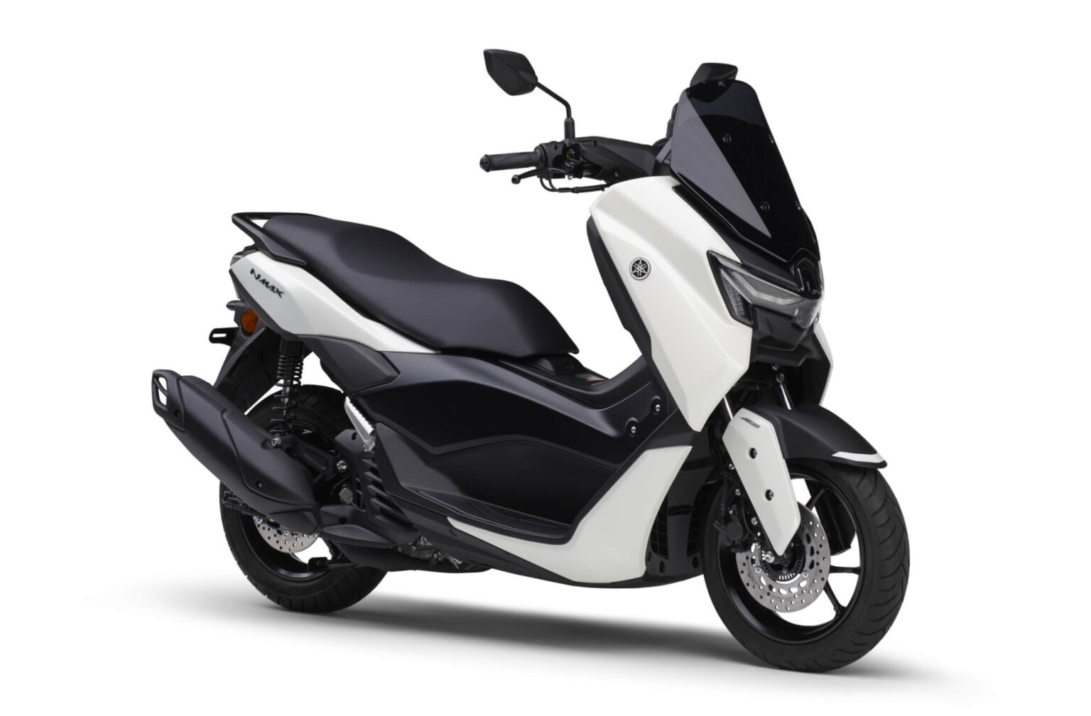 NMAX125 2025年モデルの情報まとめ！追いつけ、追い越せ？PCX | トッサンのスクーター基地